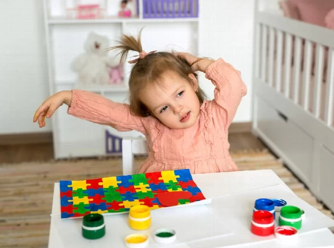 Šta je autizam – simptomi, uzroci, tipovi lečenja | Prve reci